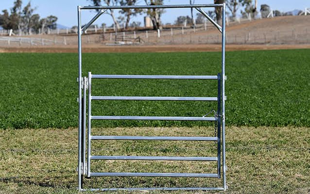 Red River Bronco Double Hinged Gate 2.4m
